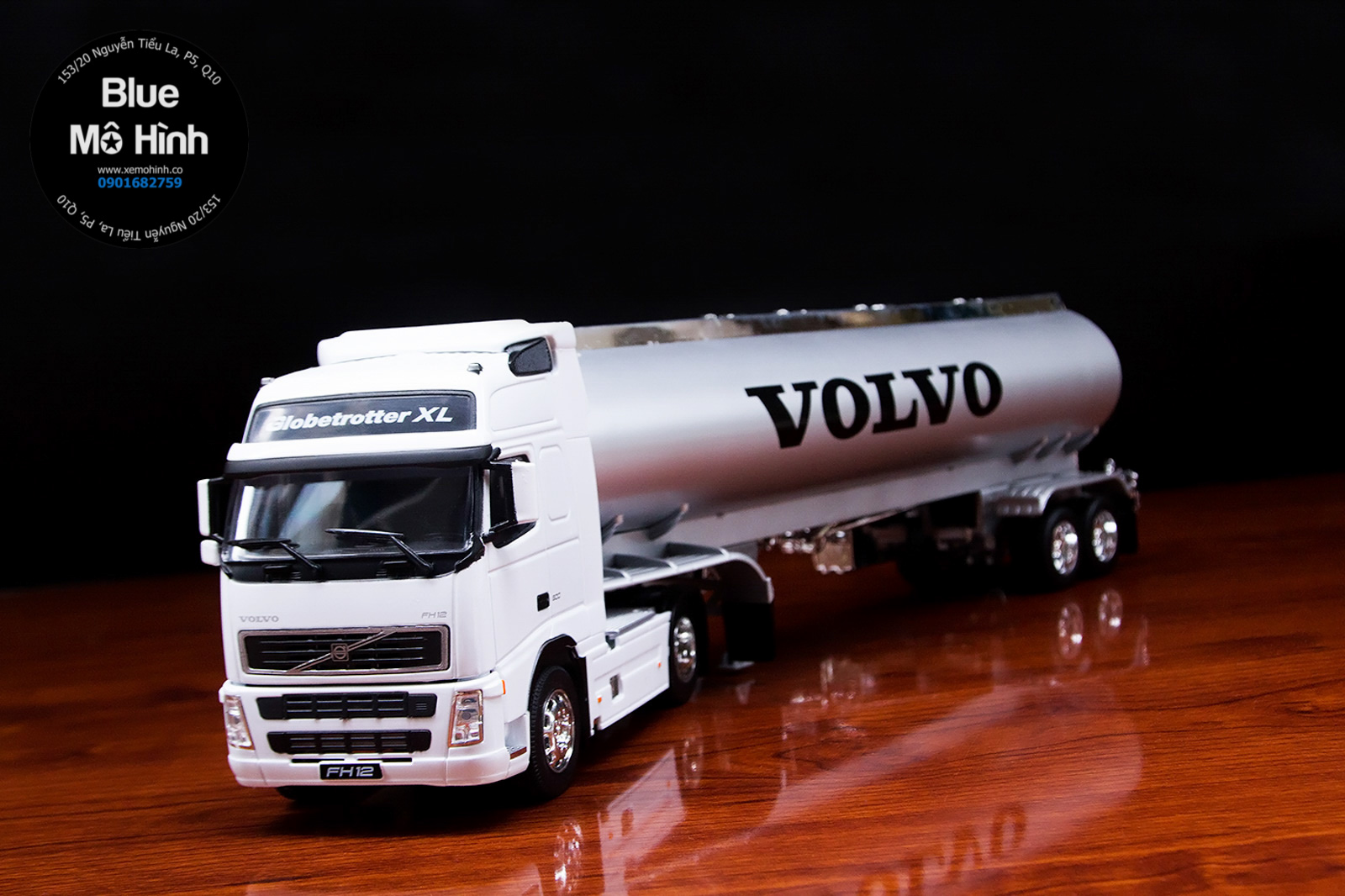 Xe đầu kéo container Volvo thùng nhiên liệu tỷ lệ 1:32 - Blue Mô Hình
