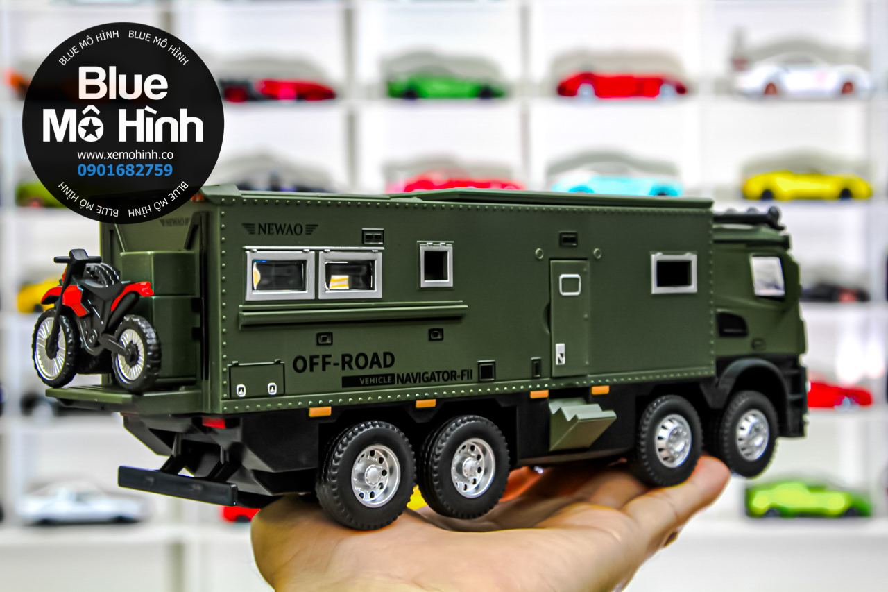 Xe mô hình Mercedes Arocs 8x8 Camper - Blue Mô Hình